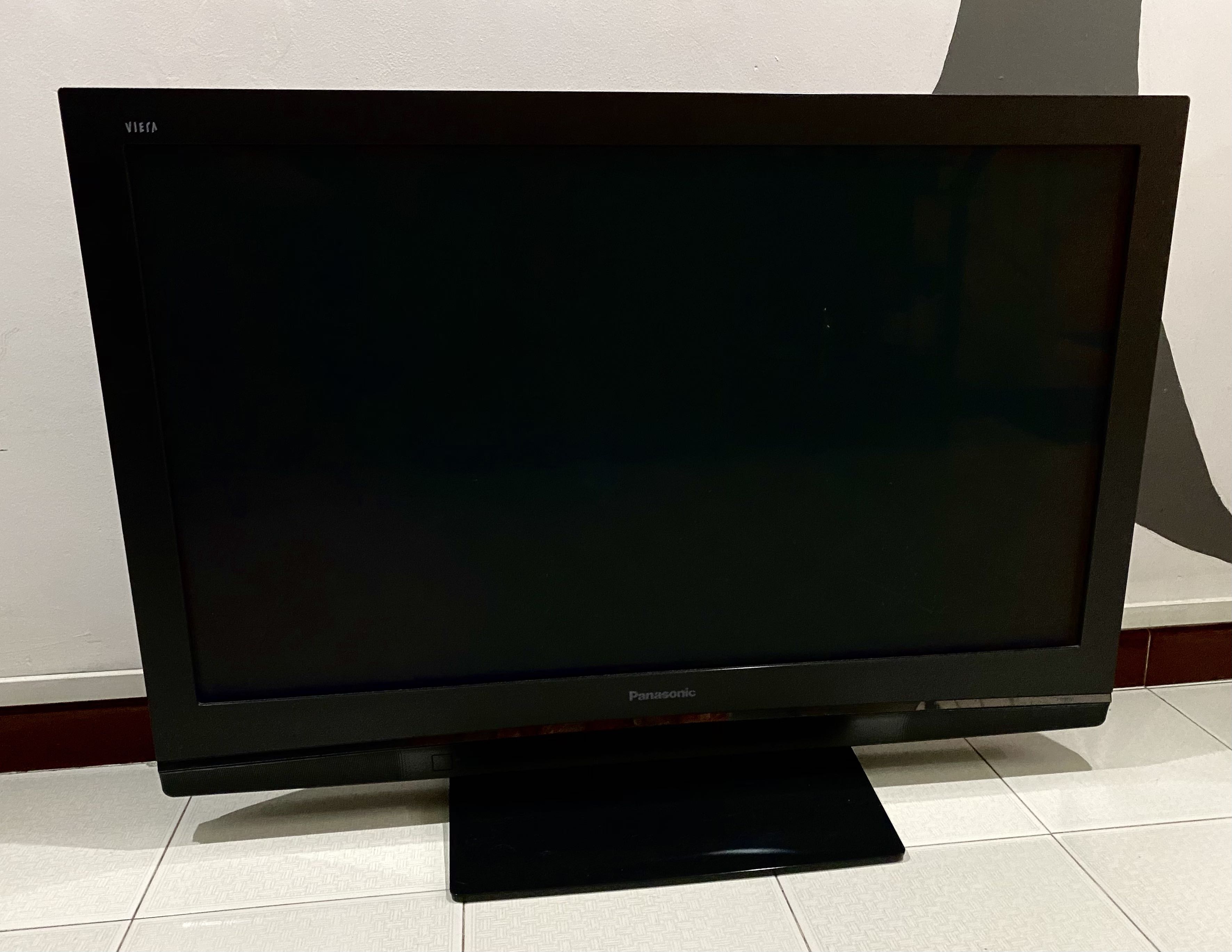 Panasonic TH-42PV8H, TV & Home Appliances, TV & Entertainment, TV on ...