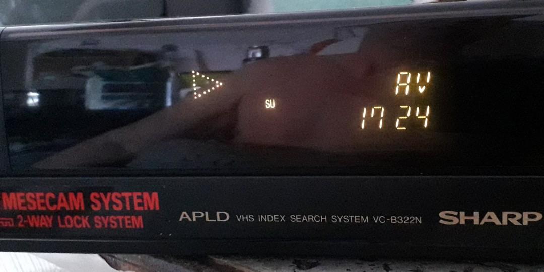 Vintage Sharp VHS/VCR Video Cassette Player/Recorder, Audio, Portable ...