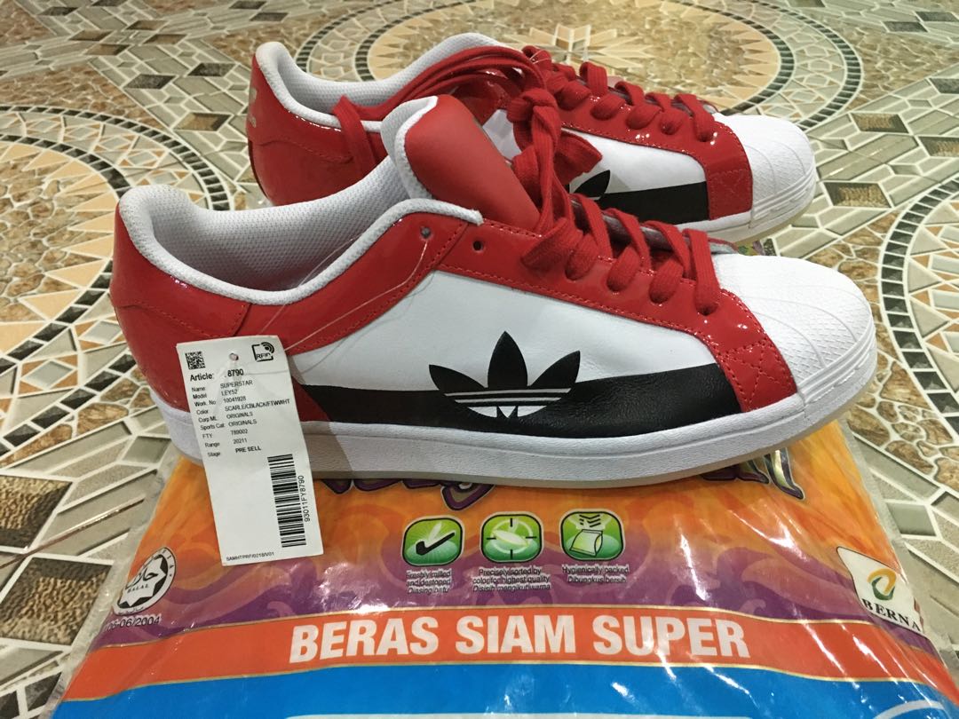 Adidas sample original, Men's Fashion, Footwear, Sneakers on Carousell