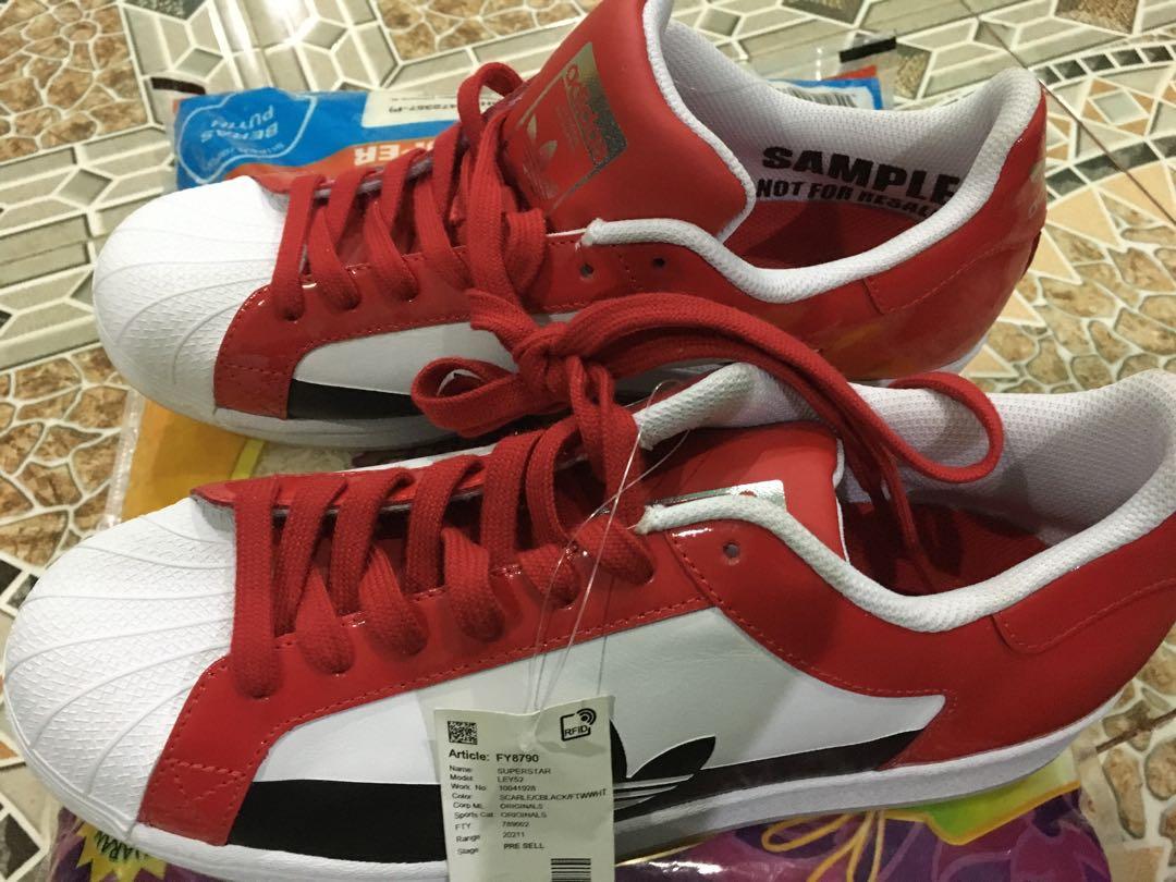 Adidas sample original, Men's Fashion, Footwear, Sneakers on Carousell