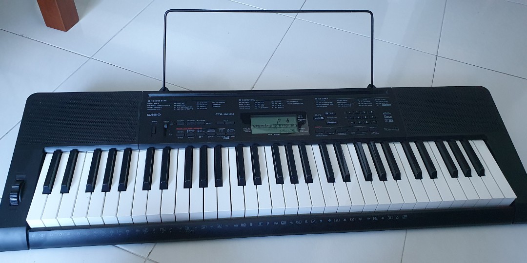 Casio Keyboard, Hobbies & Toys, Music & Media, Musical Instruments on ...