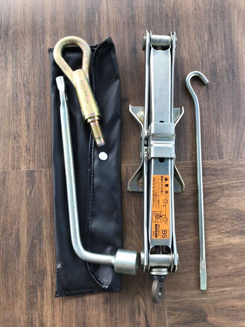 Nissan Latio car Jack complete set, Car Accessories, Accessories on ...