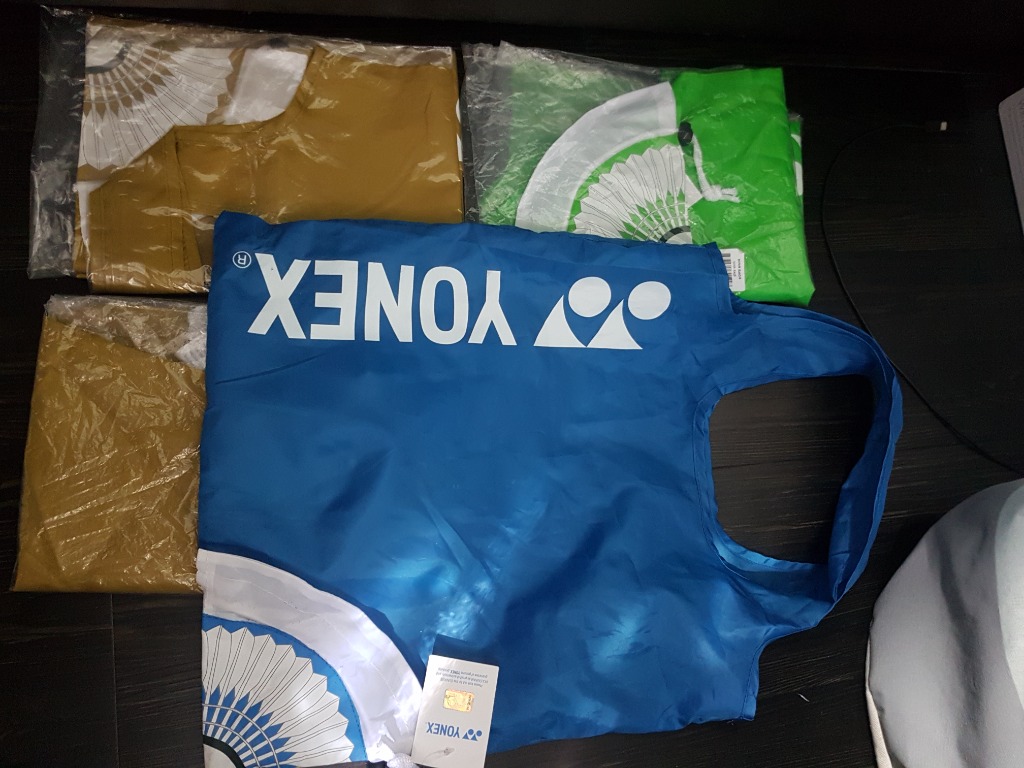 Yonex tote Bag, Sports Equipment, Sports & Games, Racket & Ball Sports ...
