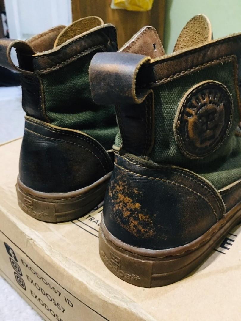 Exodos leather ozora army, Fesyen Wanita, Sepatu di Carousell