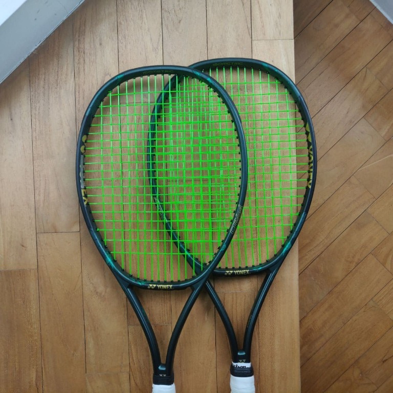 Yonex VCORE PRO 97 310 (2 Pieces), Sports Equipment, Sports & Games ...