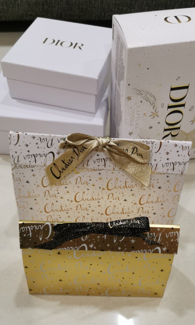Christian Dior Season Paper bag - limited edition, Women's Fashion ...