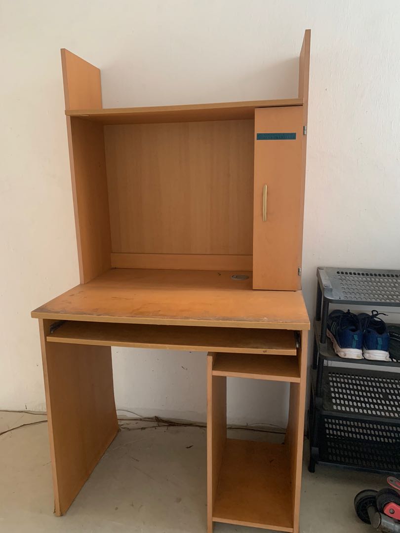 Free Computer Table, Furniture & Home Living, Furniture, Tables & Sets ...