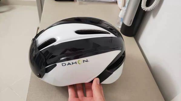 [New and Boxed] Dahon Helmet with LED and Goggles, Sports Equipment ...