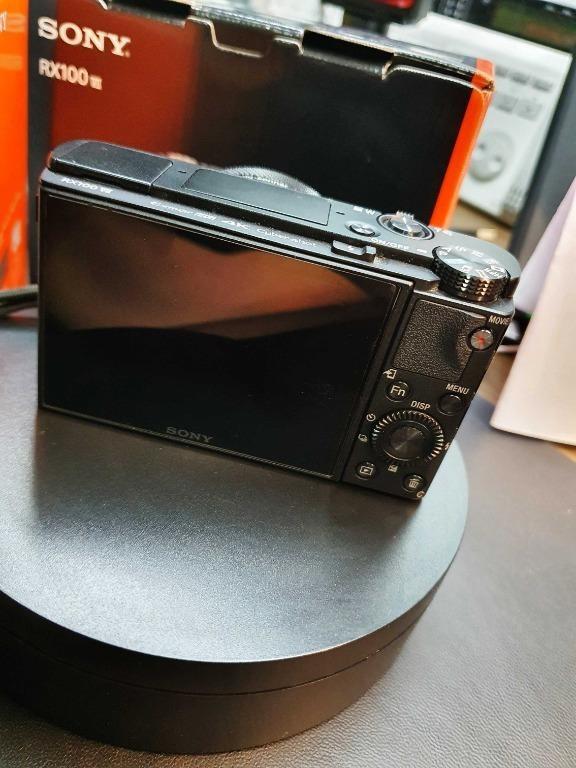 Sony RX100 M7 , Photography, Cameras on Carousell
