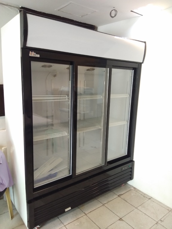 3 DOOR UPRIGHT DISPLAY CHILLER (SLIDING DOOR), Computers & Tech, Office ...