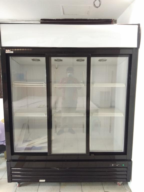 3 DOOR UPRIGHT DISPLAY CHILLER (SLIDING DOOR), Computers & Tech, Office ...