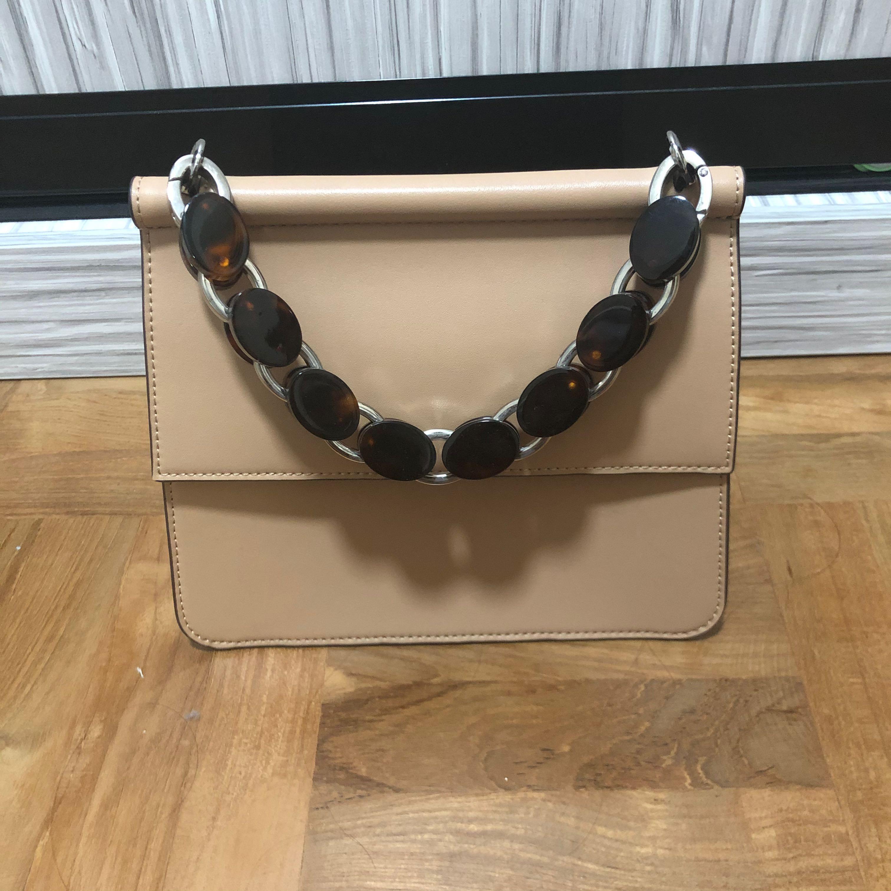 Charles&Keith Acrylic Tortoise Shell Handle Bag, Women's Fashion, Bags ...