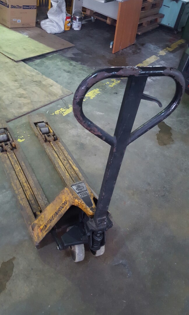 heavy duty pallet jet truck 2000kg only $300, Furniture & Home Living ...