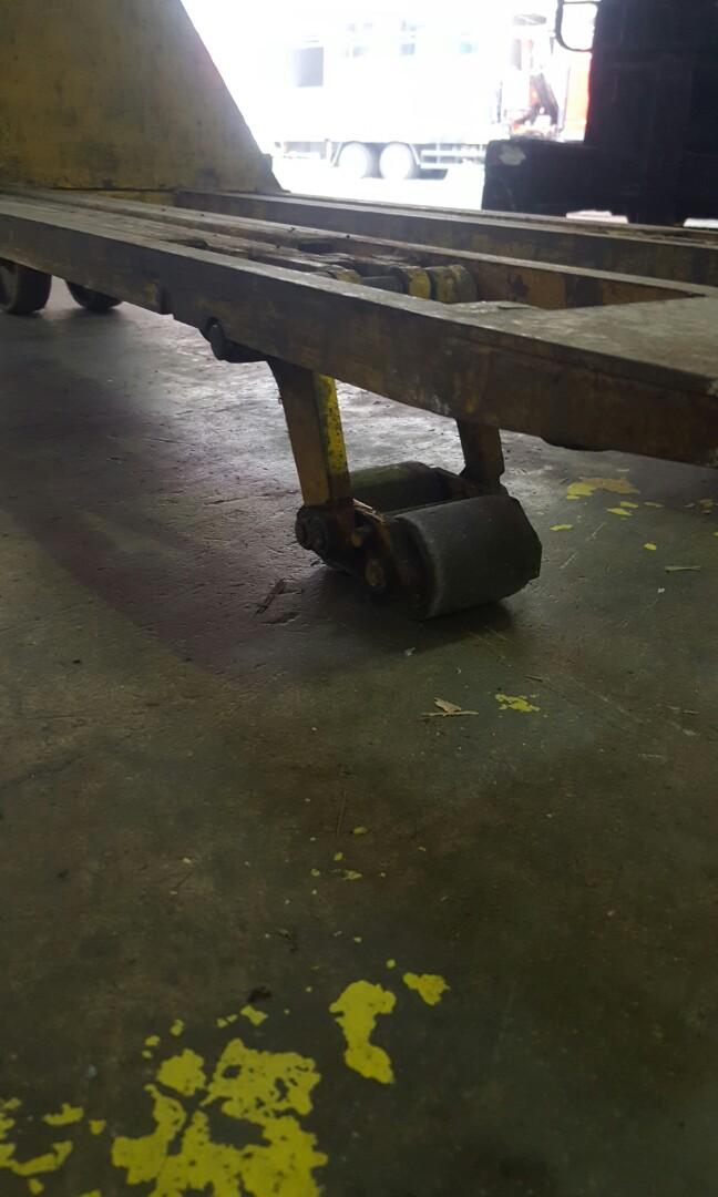 heavy duty pallet jet truck 2000kg only $300, Furniture & Home Living ...