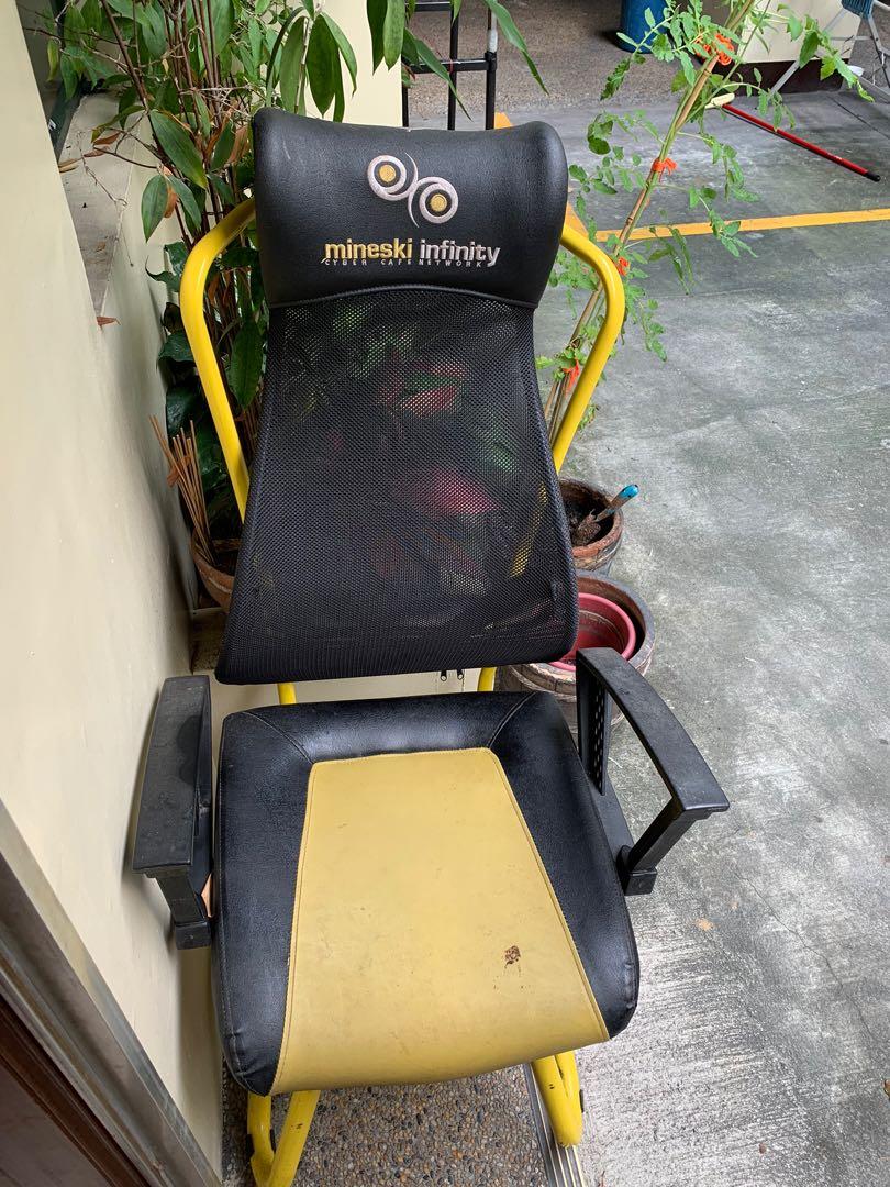 Mineski gaming chair used, Furniture & Home Living, Furniture, Chairs ...