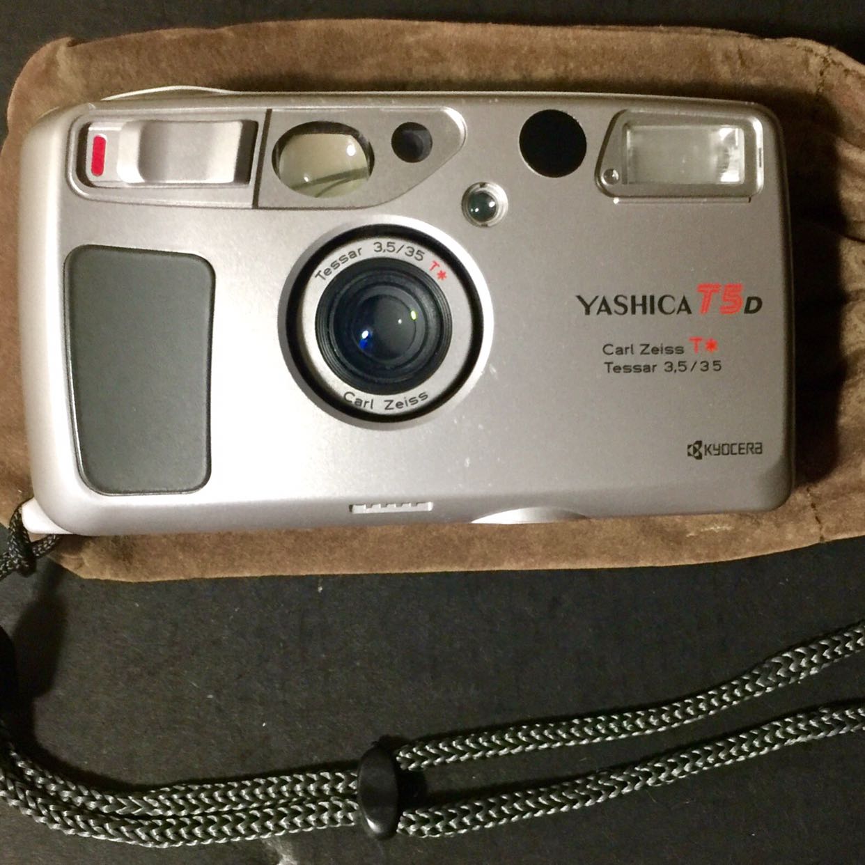 Yashica T5D T* Legendary Compact Film Camera Price reduced, Photography, Cameras on Carousell