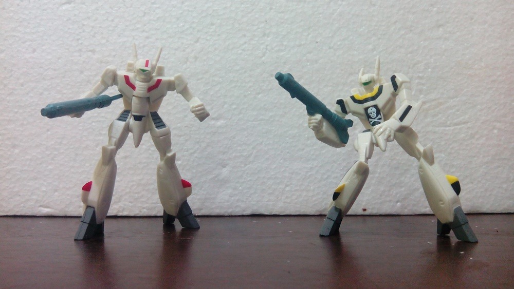2 Figure Macross Robotech action figure set + Robotech girl-reserved ...