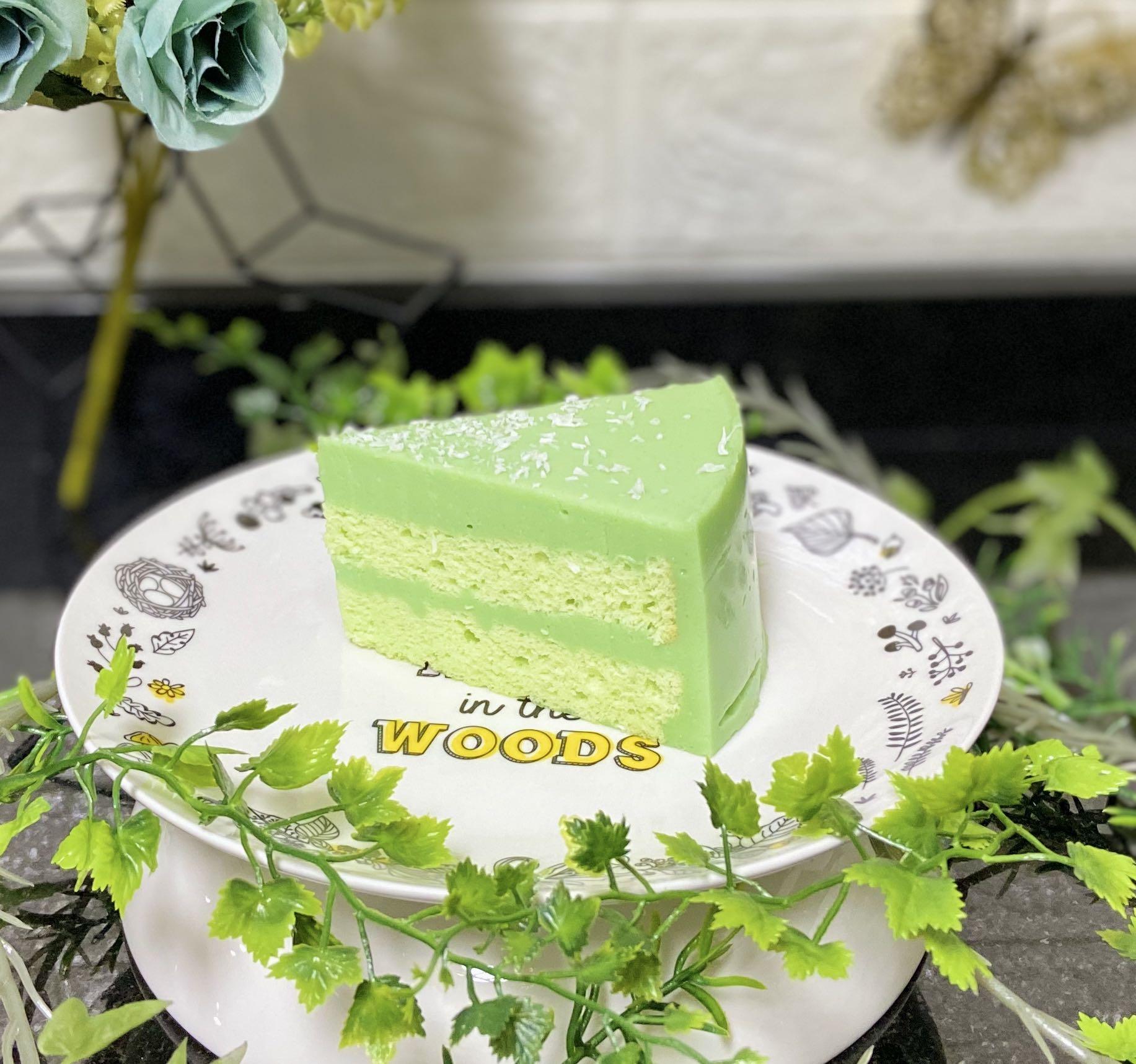7” Pandan kaya cake, Food & Drinks, Homemade Bakes on Carousell