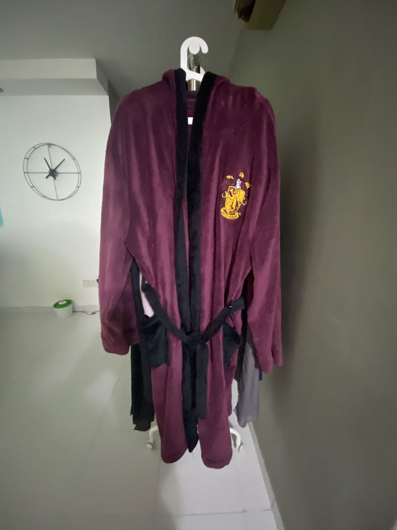 Harry Potter Bath Robe, Women's Fashion, New Undergarments & Loungewear ...