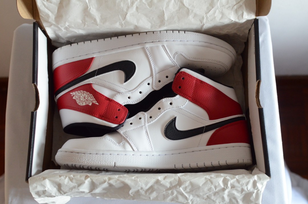 Nike Air Jordan 1 mid 'White Chicago', Men's Fashion, Footwear, Sneakers on Carousell
