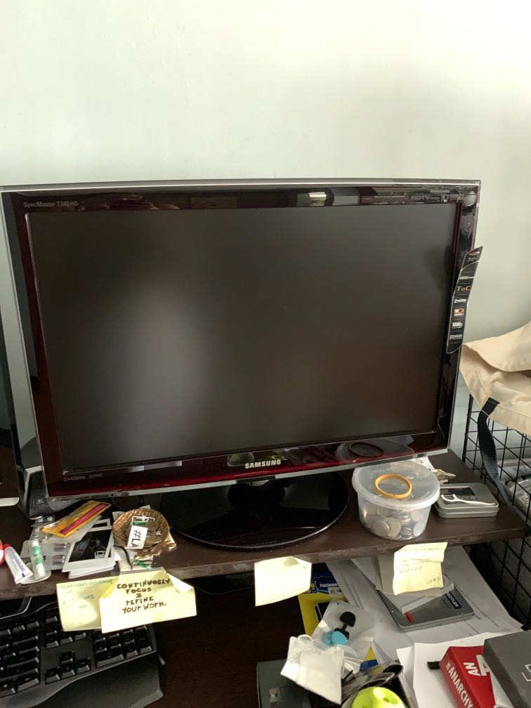 Samsung Monitor & Logitech G15 Keyboard, Computers & Tech, Parts ...
