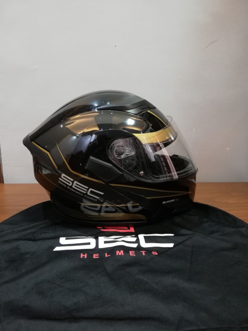 SEC windstrom Blitzer helmet, Motorbikes, Motorbike Parts & Accessories ...