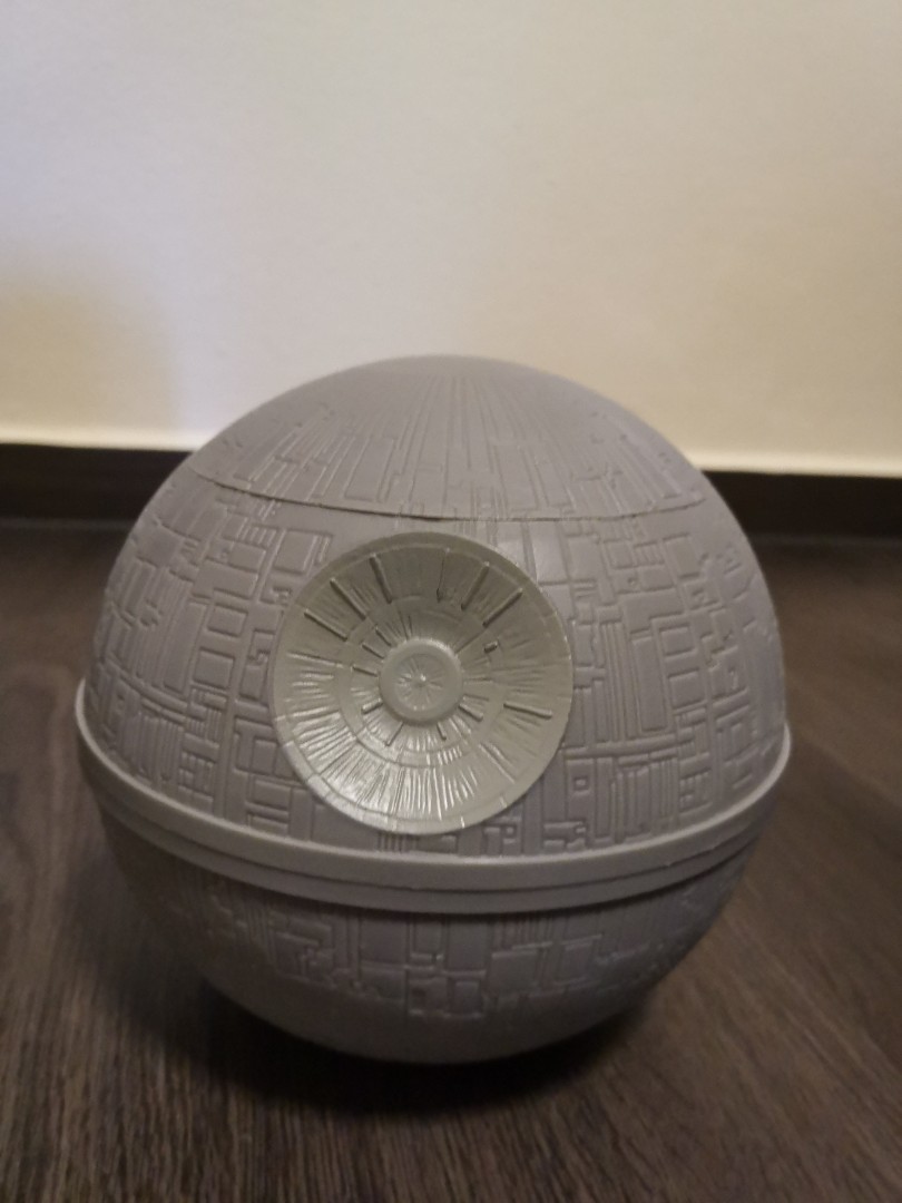 Star Wars death Star pop corn bucket, TV & Home Appliances, Kitchen ...