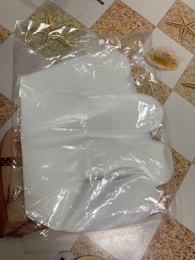 Hand Grove 即棄膠手套 一次性 （密封四對裝）, 傢俬＆家居, 廚具和餐具, 食物整理及儲存 - Carousell