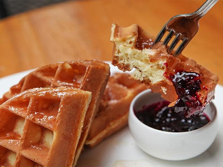 Crispy Waffle Premix Powder 1 KG, Food & Drinks, Packaged & Instant ...