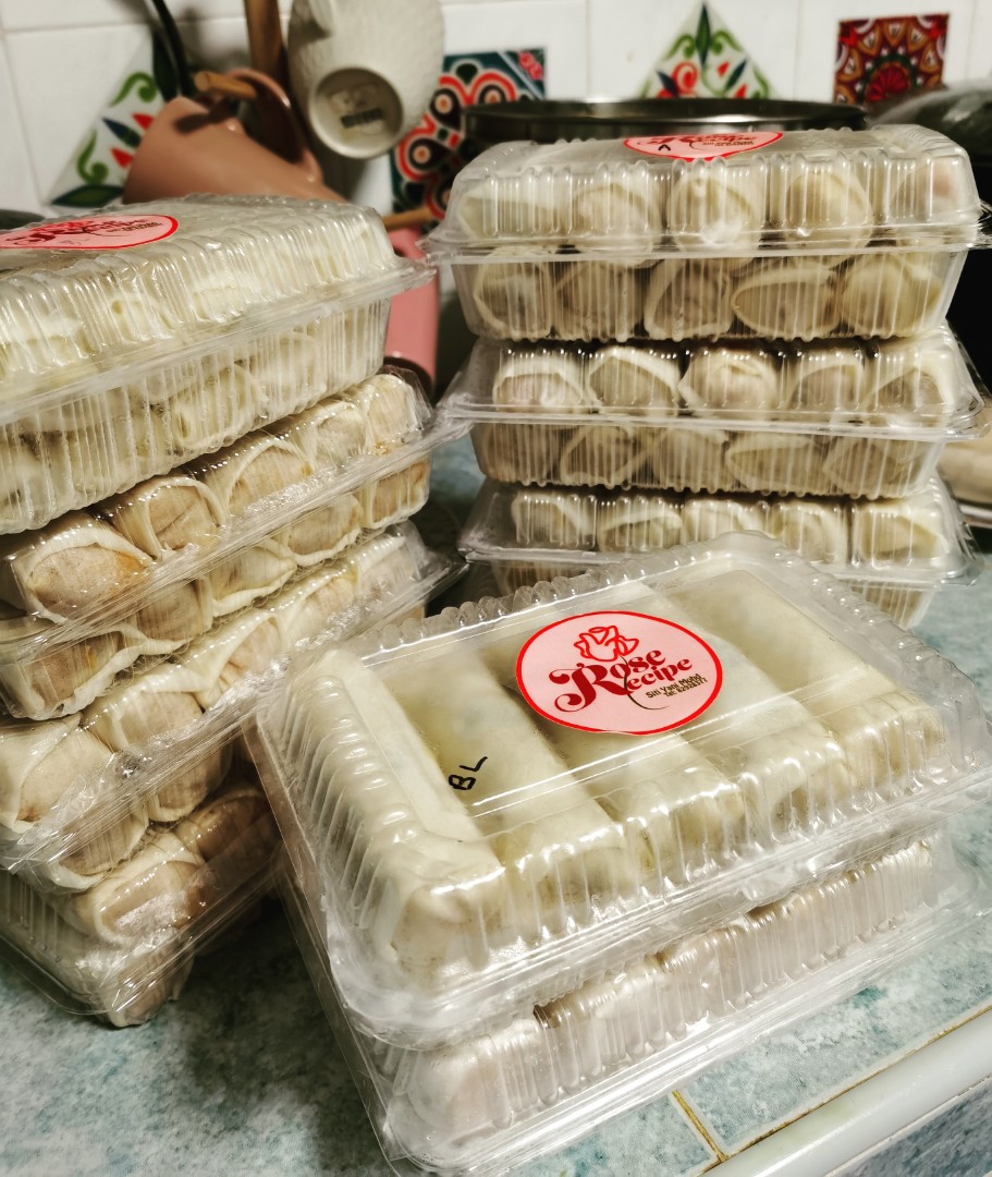 Frozen chicken or beef popiah with Thai sos, Food & Drinks, Chilled ...