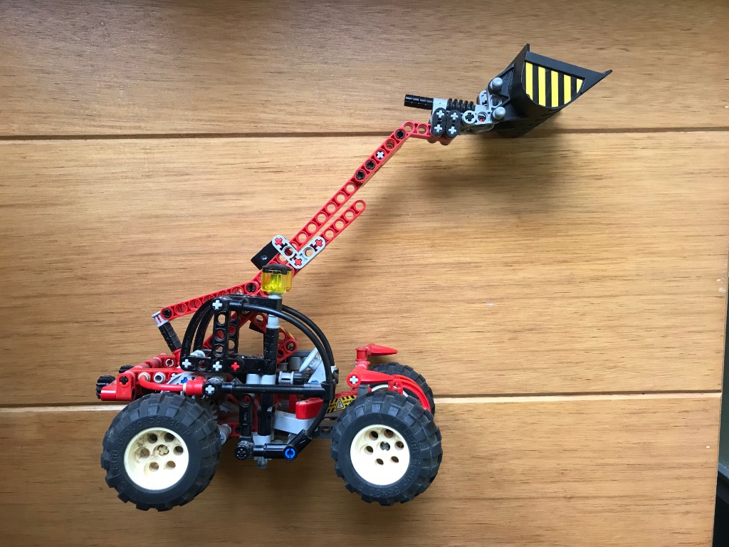LEGO Technic Telehandler (8283 - 1), Hobbies & Toys, Collectibles ...