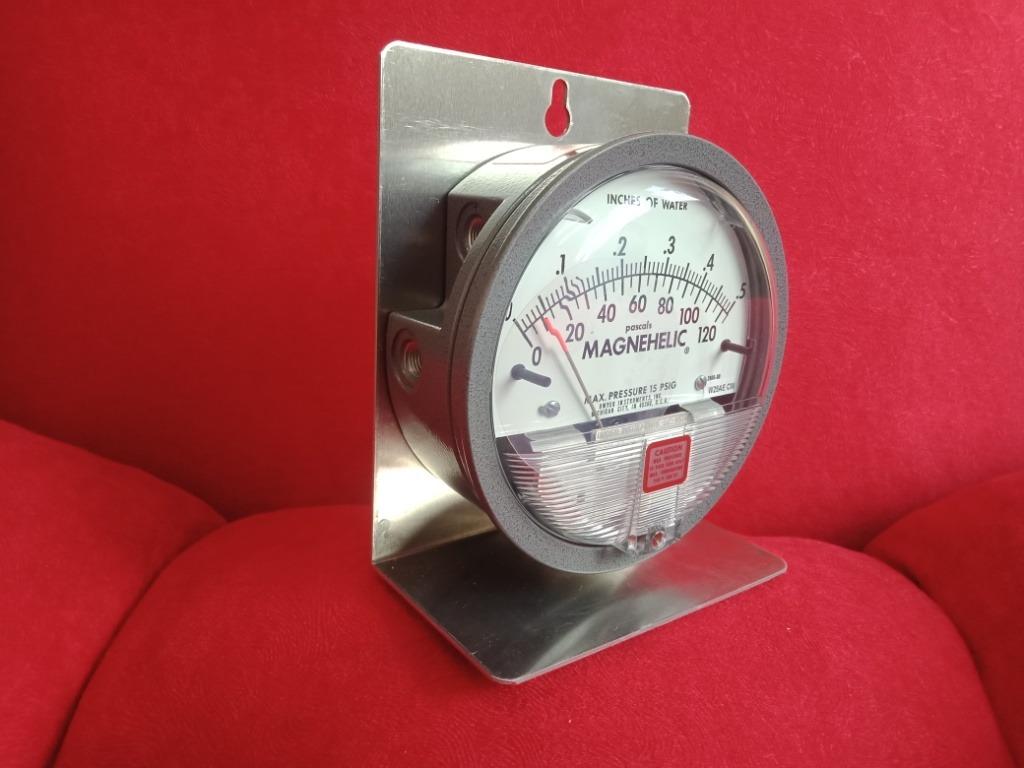 Magnehelic Differential Pressure Gage, Magnehelic Gauge, Dwyer ...