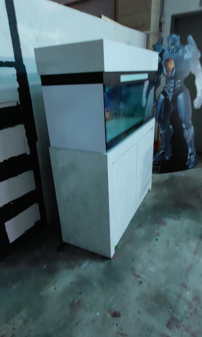 4 Ft Fish Tank, Pet Supplies, For Fish, Fish Tanks on Carousell