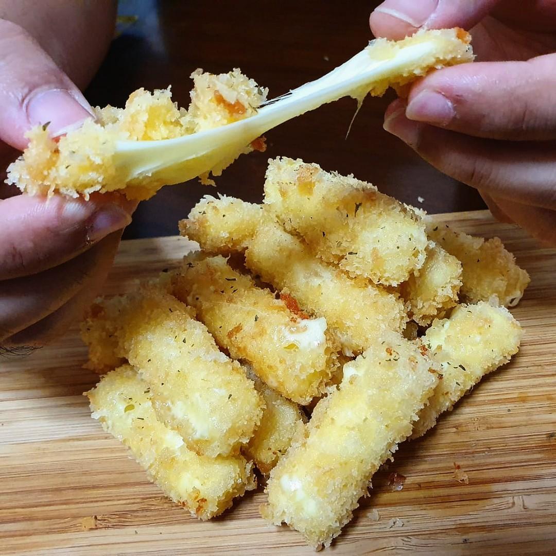 Frozen Popiah John & Cheesesticks, Food & Drinks, Packaged & Instant ...