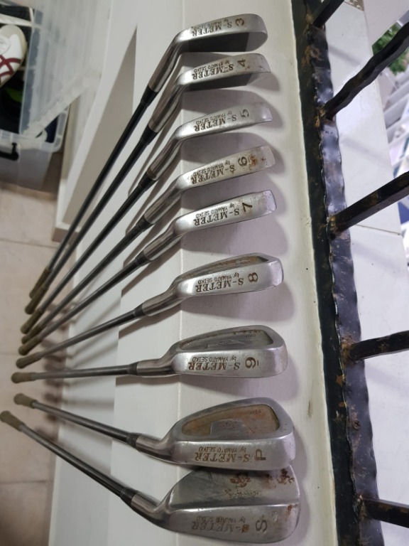 Gold club, Sports Equipment, Sports & Games, Golf on Carousell