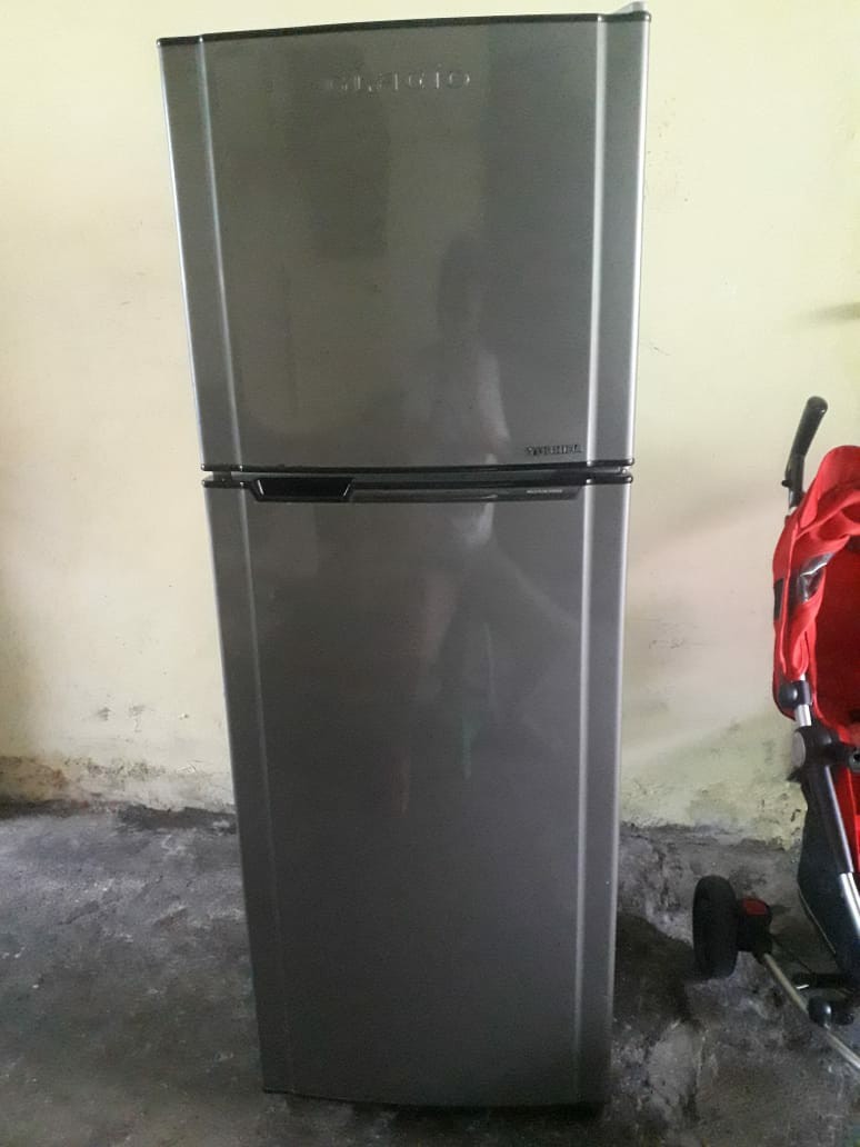 LEMARI ES 2 PINTU, Kitchen & Appliances di Carousell