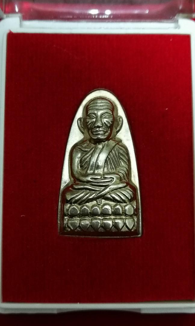 Lp Thuad B.E 2553 by Lp Keow Wat huay ngor, Hobbies & Toys, Memorabilia ...