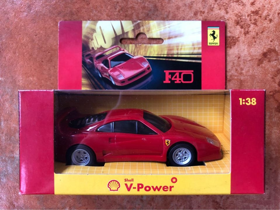 Shell V-Power Ferrari 1:38 Ferrari F40, Hobbies & Toys, Toys & Games on ...