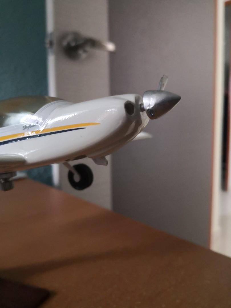 DA40 Scale Model 9V-YFC, Hobbies & Toys, Toys & Games on Carousell