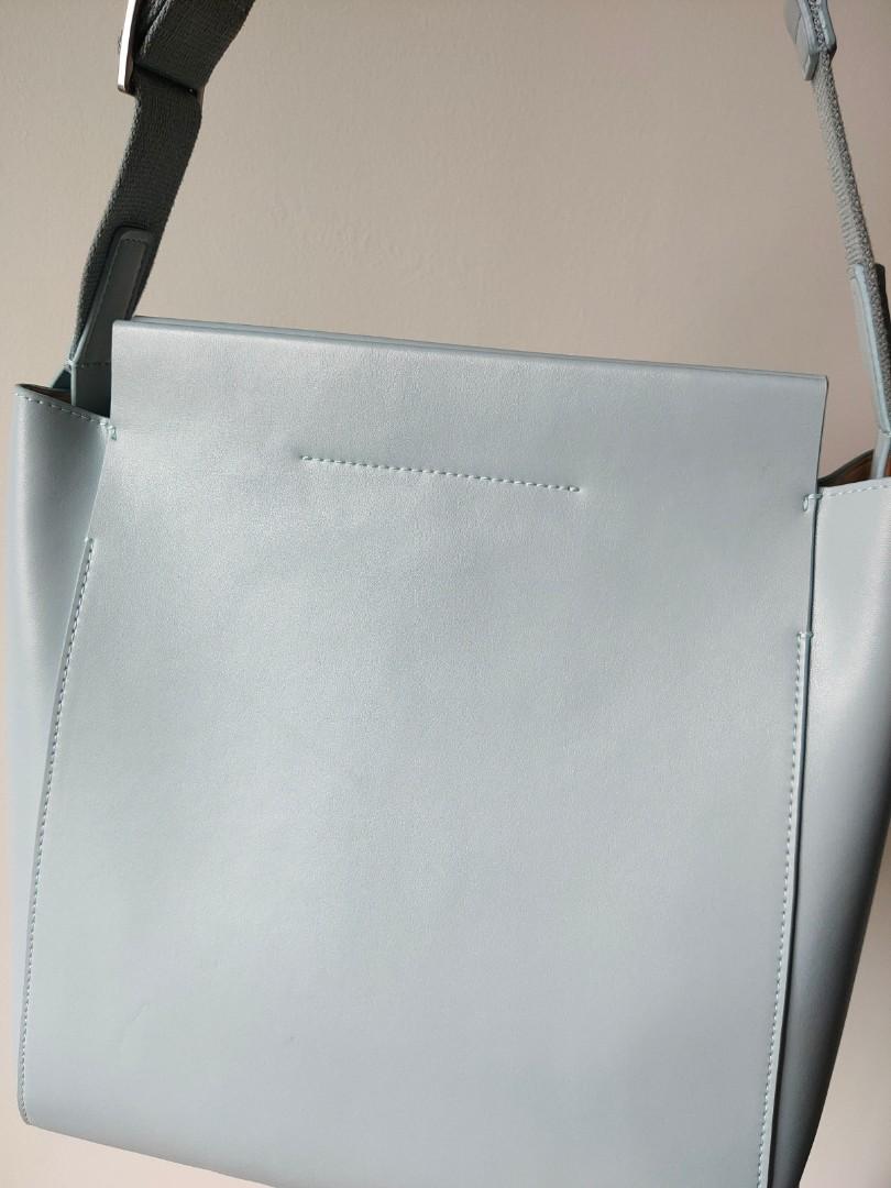 Everlane Form Bag, Women's Fashion, Bags & Wallets, Cross-body Bags on ...