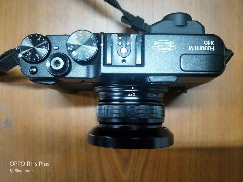 Fujifilm X10 Retro Look Digital Camera, Photography, Cameras on Carousell