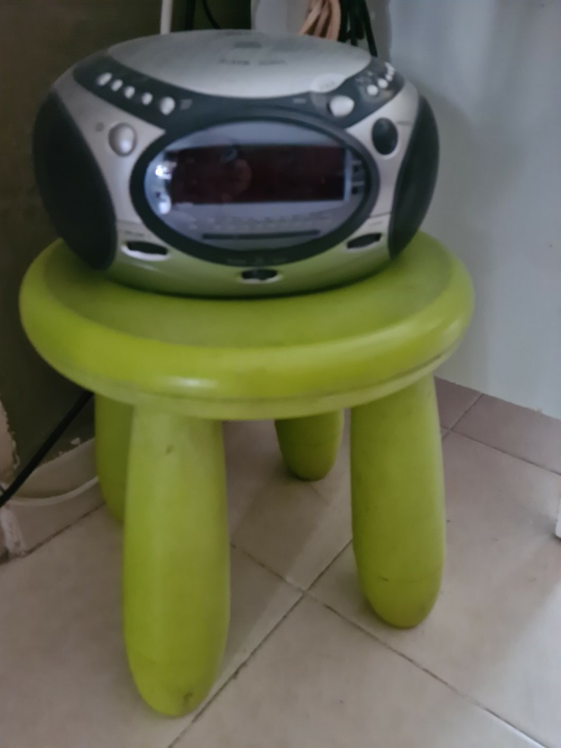 Akira cd player / alarm clock / radio, Audio, Portable Music Players on ...