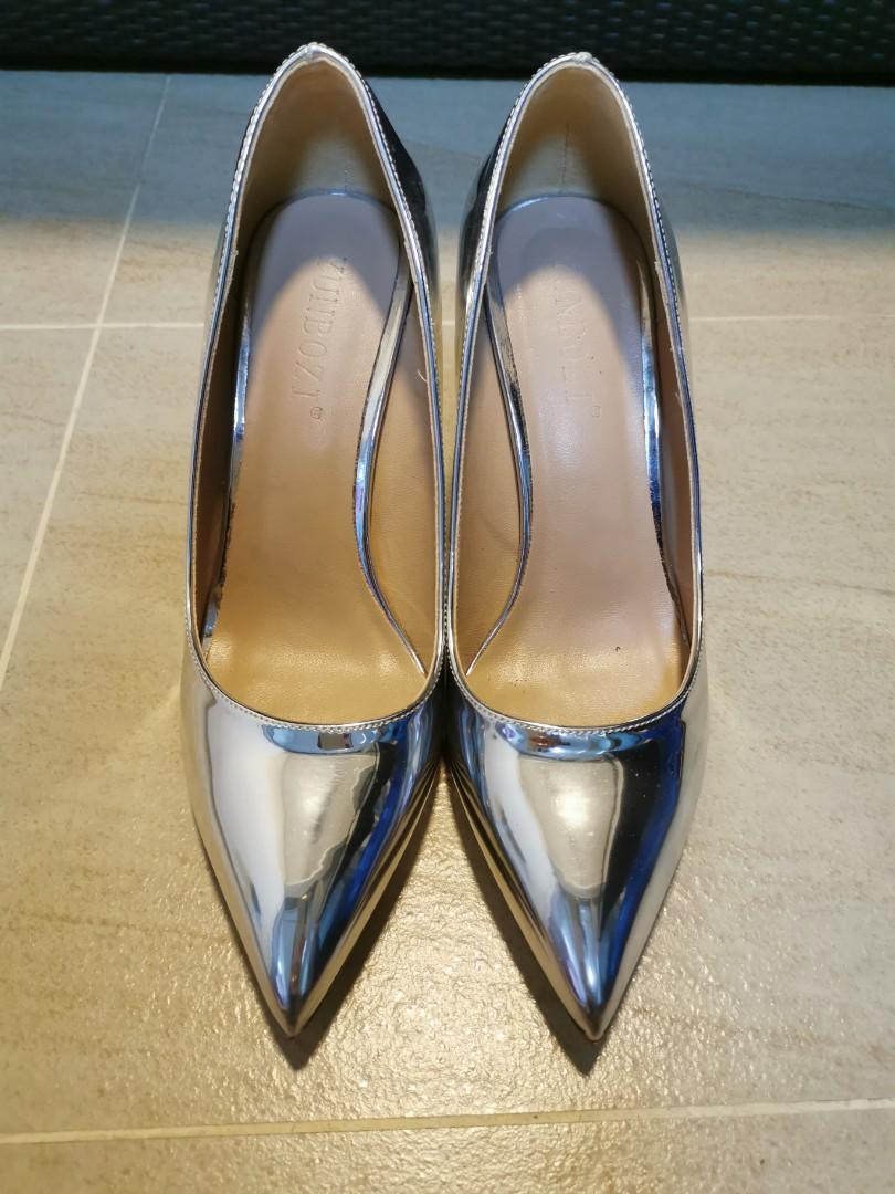 Silver Shiny Heels, Women's Fashion, Footwear, Heels on Carousell
