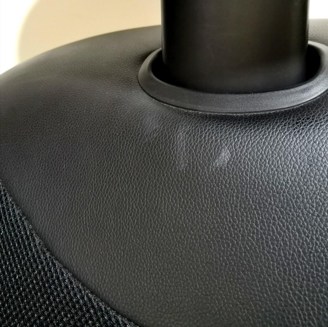 Osim uChill Office Massage Chair, Furniture & Home Living, Furniture ...