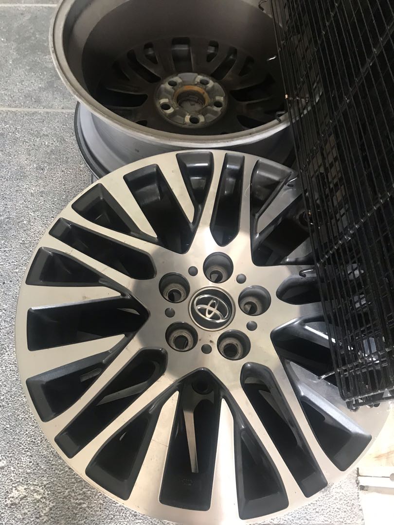 Original Toyota vellfire alphard 18” rim, Car Accessories, Tyres & Rims ...