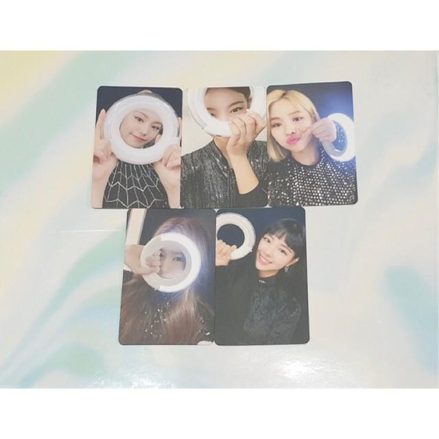 ITZY LIGHT RING PHOTOCARDS, Hobbies & Toys, Memorabilia & Collectibles, K-Wave on Carousell