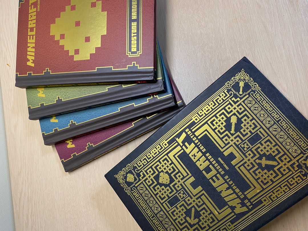 Minecraft Handbook Series 我的世界圖書系列, 興趣及遊戲, 書本 & 文具, 小說 & 故事書 - Carousell