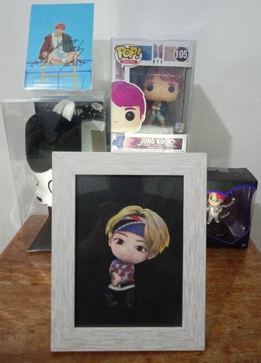 [RE-STOCK] BTS TAEHYUNG/ V Version 2 Artwork REAL Drawing with FRAME 5X7, Hobbies & Toys ...