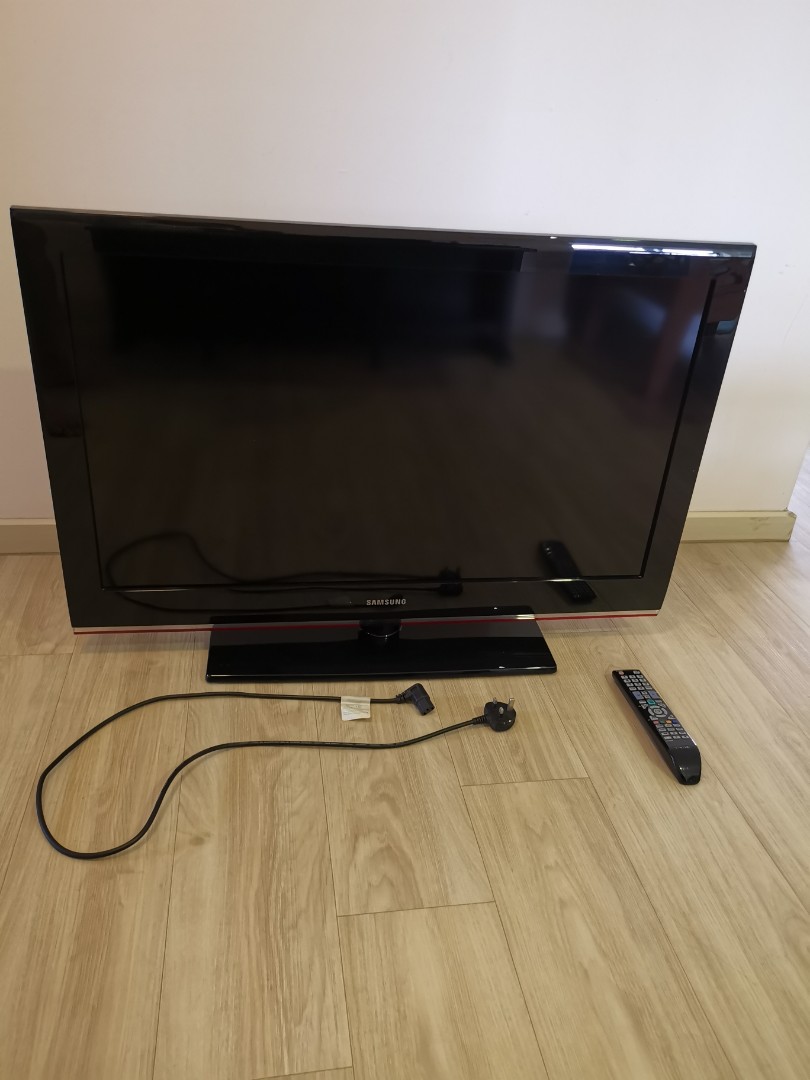 Samsung 40"LCD TV, TV & Home Appliances, TV & Entertainment, TV on ...