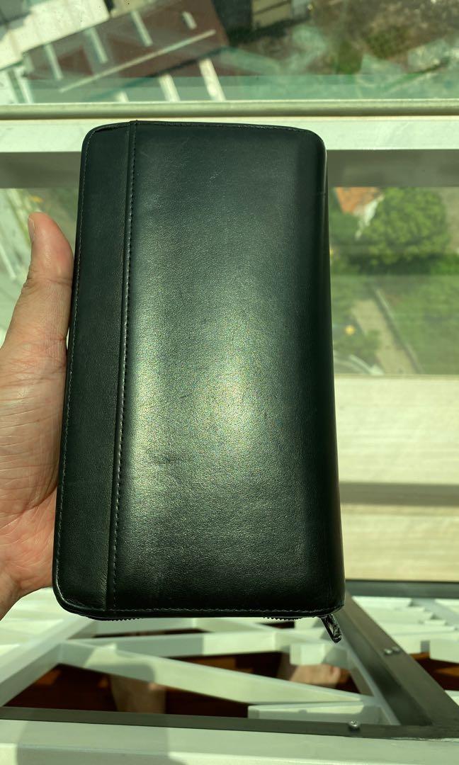 TUMI dompet isi 34 kartu - kulit asli - VNDS, Fesyen Pria, Tas & Dompet , Dompet di Carousell